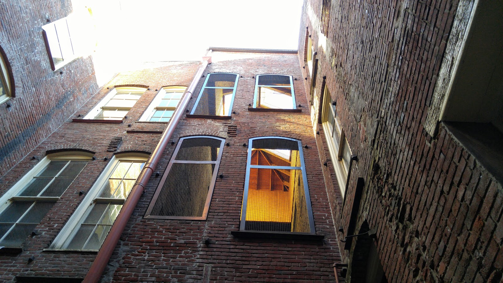 Discover the Dark Side: 10 Creepiest Places in Oregon